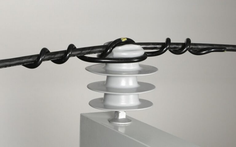 The Truth About Plastic: Conductor or Insulator? – otivic.com